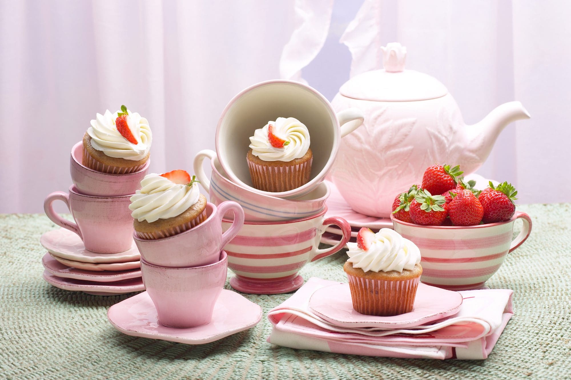 Teacup-Cakes - Julia Usher
