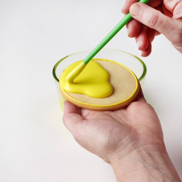 Royal Icing with Consistency Adjustments - Julia Usher