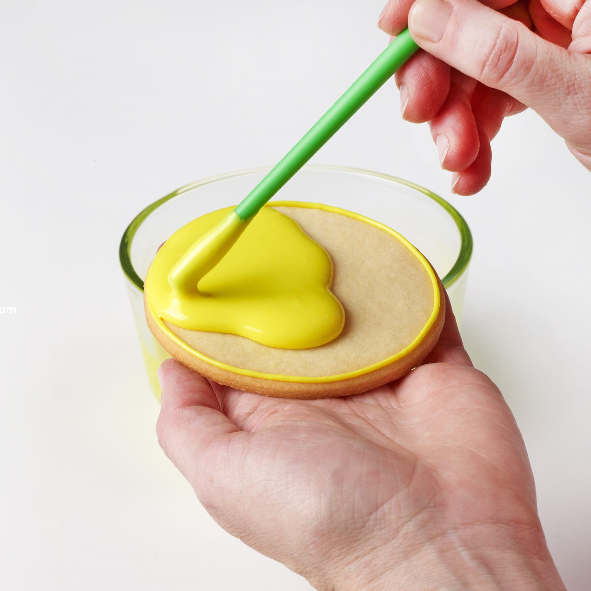 Royal Icing with Consistency Adjustments - Julia Usher