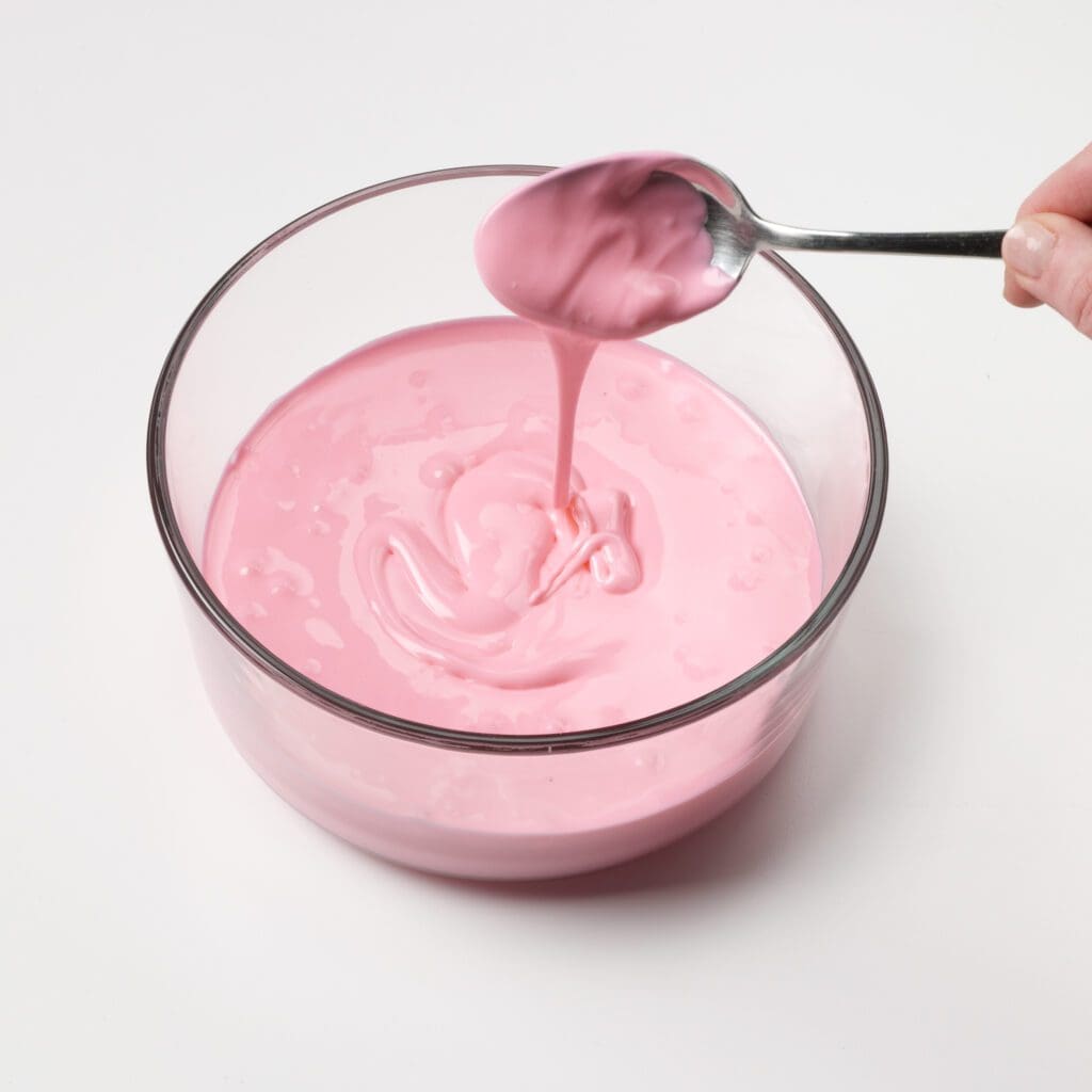 Royal Icing with Consistency Adjustments - Julia Usher