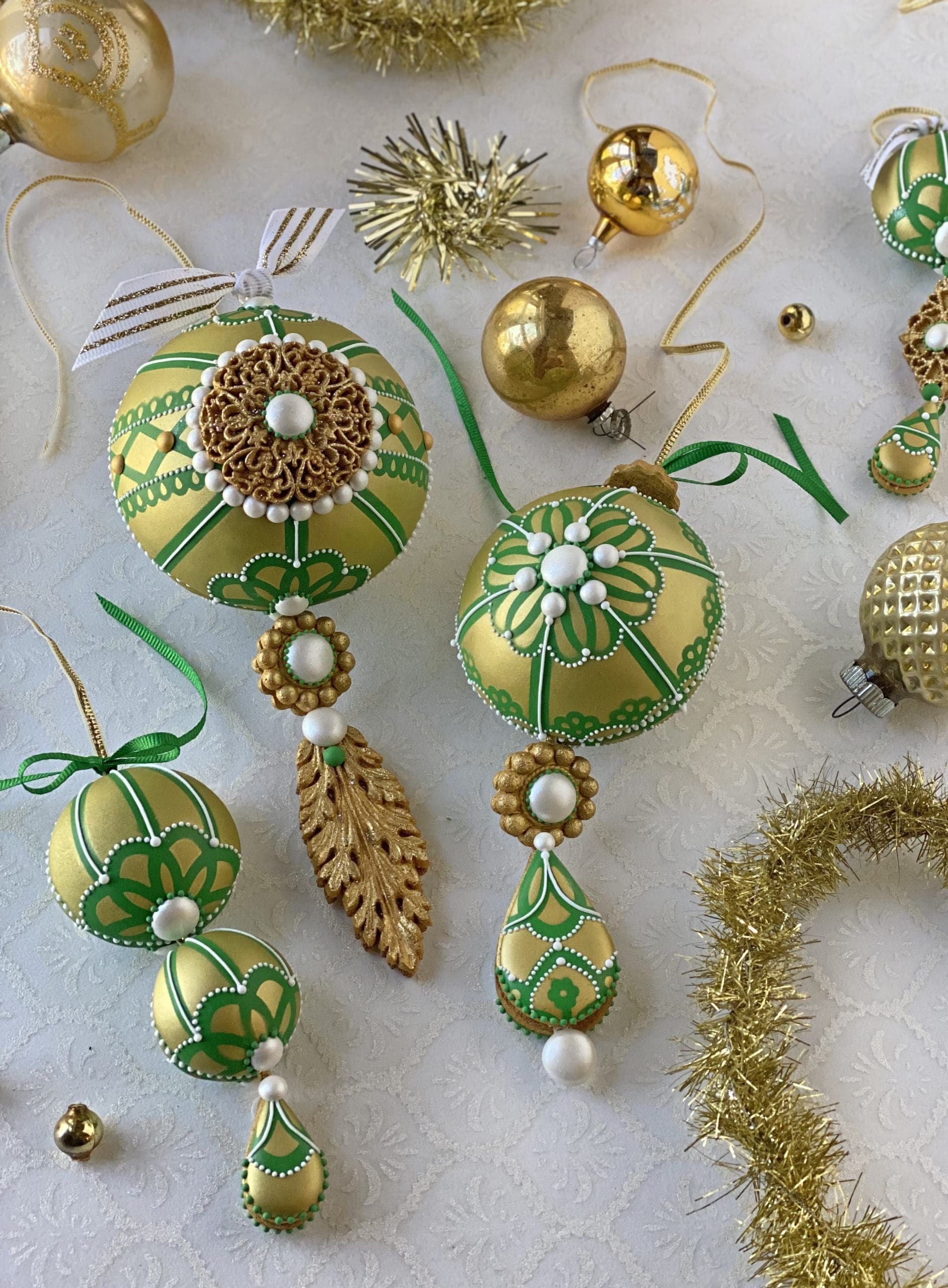 3-D Stenciled Ornament Cookie Tutorial - Julia Usher