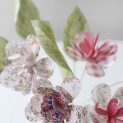 How to Make Simple Wafer Paper Flowers - Julia Usher
