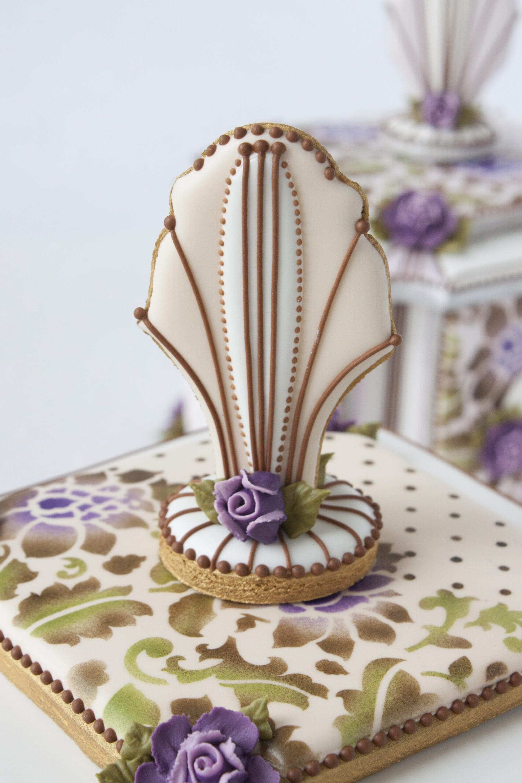 Luxe Lid - Julia Usher